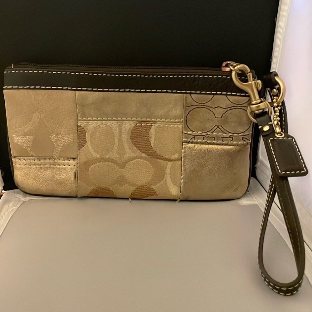 Coach Patchwork Wristlet (Ib-2) - Gem